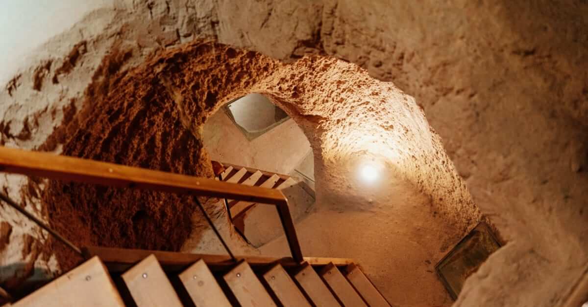 Explore these Amazing Cave Houses In the World